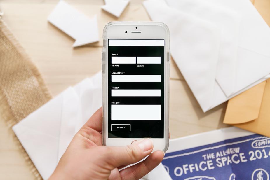 ADHÉRER Triangle Vert